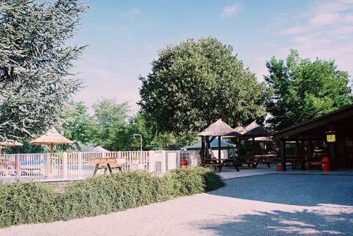Camping Ruoms : 11 campings et 148 aux alentours - Toocamp